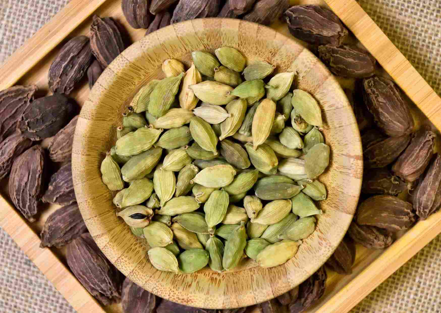 The Spice of Wellness: Exploring the Health Benefits of Cardamom ...